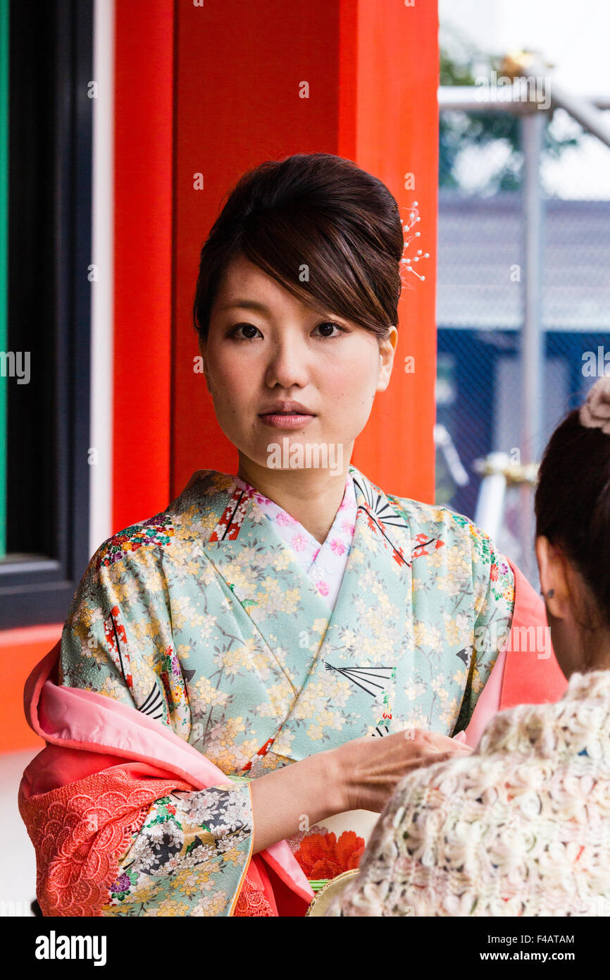 Ikuta Shinto shrine, Japan, during Shogatsu. Young beautiful Japanese ...