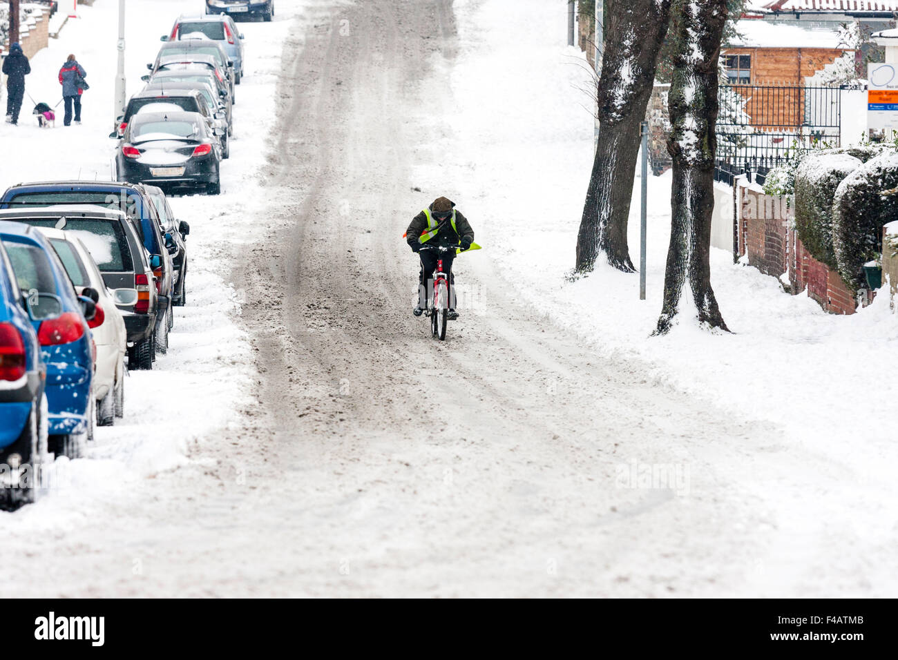 Bad weather, England, Ramsgate town. Snow covered main road with cars ...