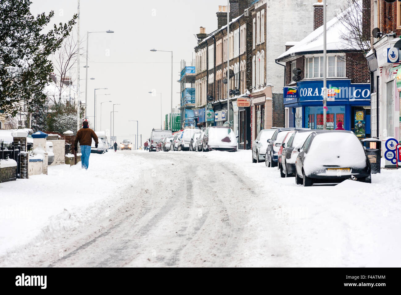 Bad weather, England, Ramsgate town. Snow covered main road with cars ...