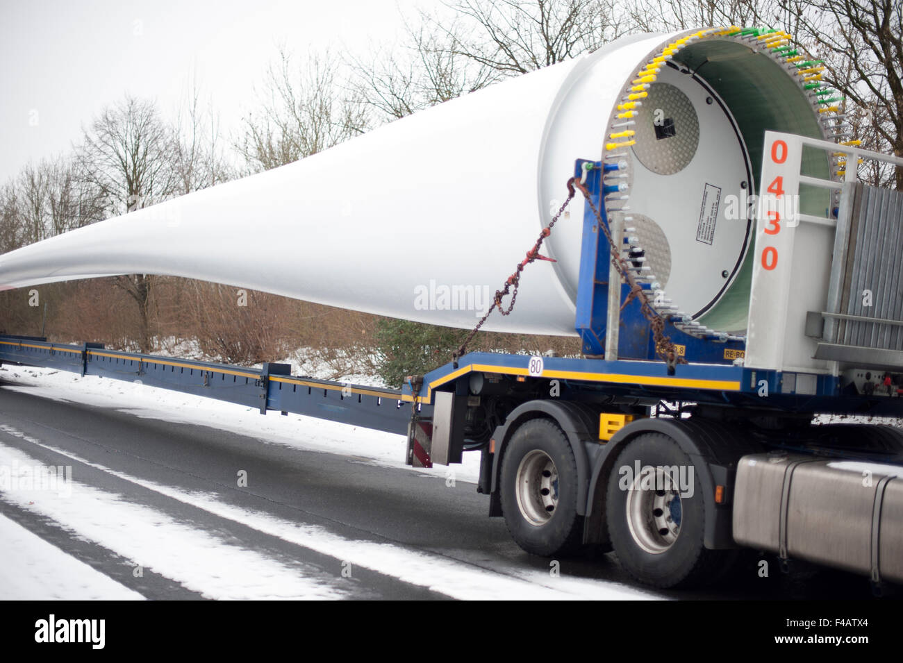 Heavy transport wind turbine blade hi-res stock photography and images ...