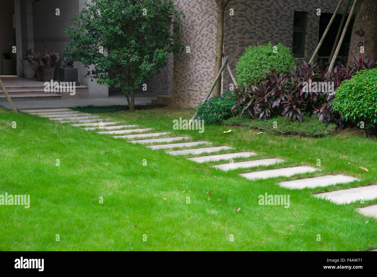 Residential pathway hi-res stock photography and images - Alamy