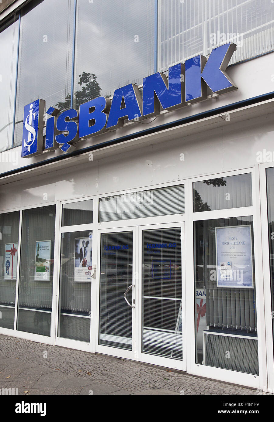 Isbank is bank logo hi-res stock photography and images - Alamy