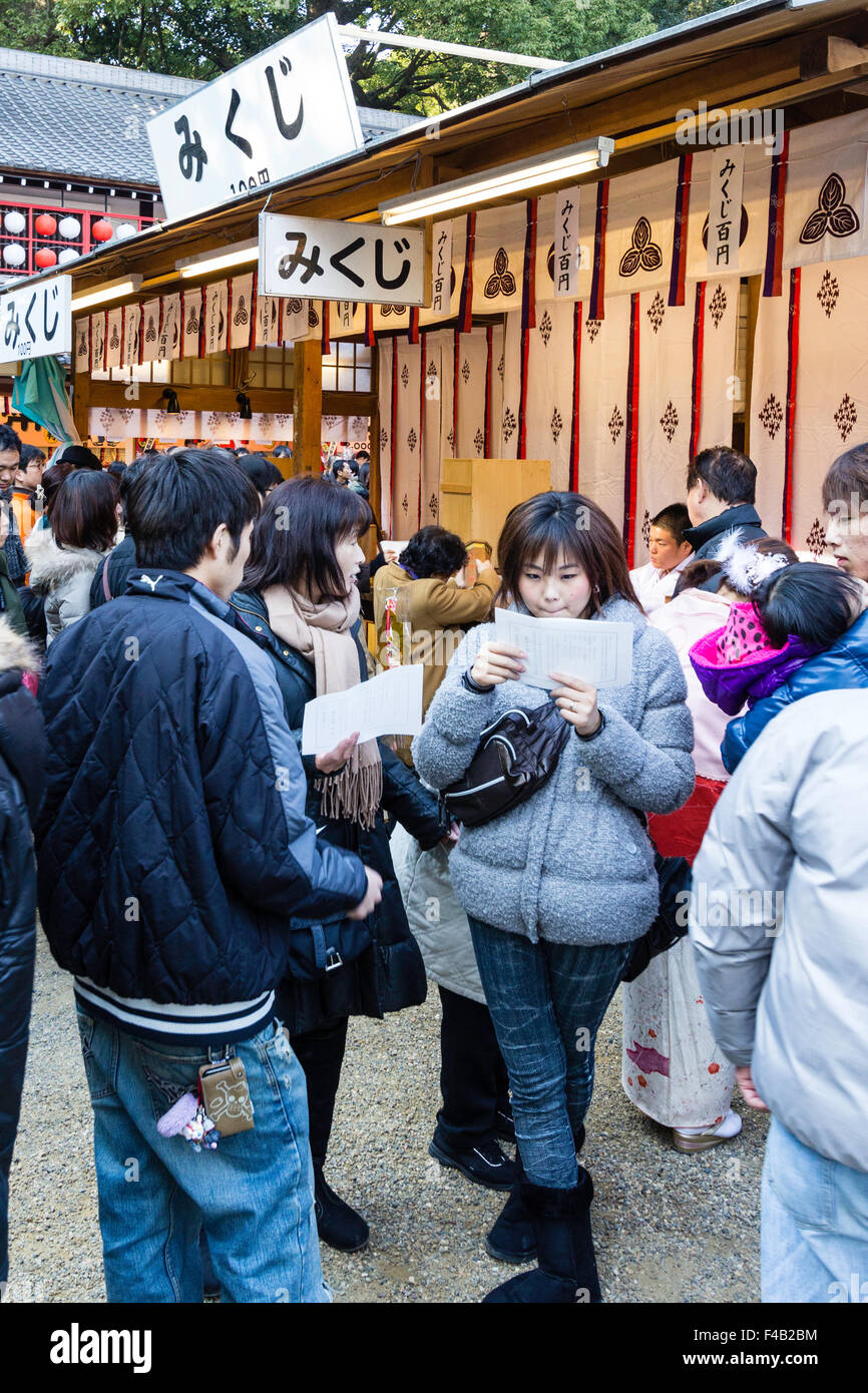 Japan, Nishinomiya shrine, New year's Day, Shogatsu. Two young women ...