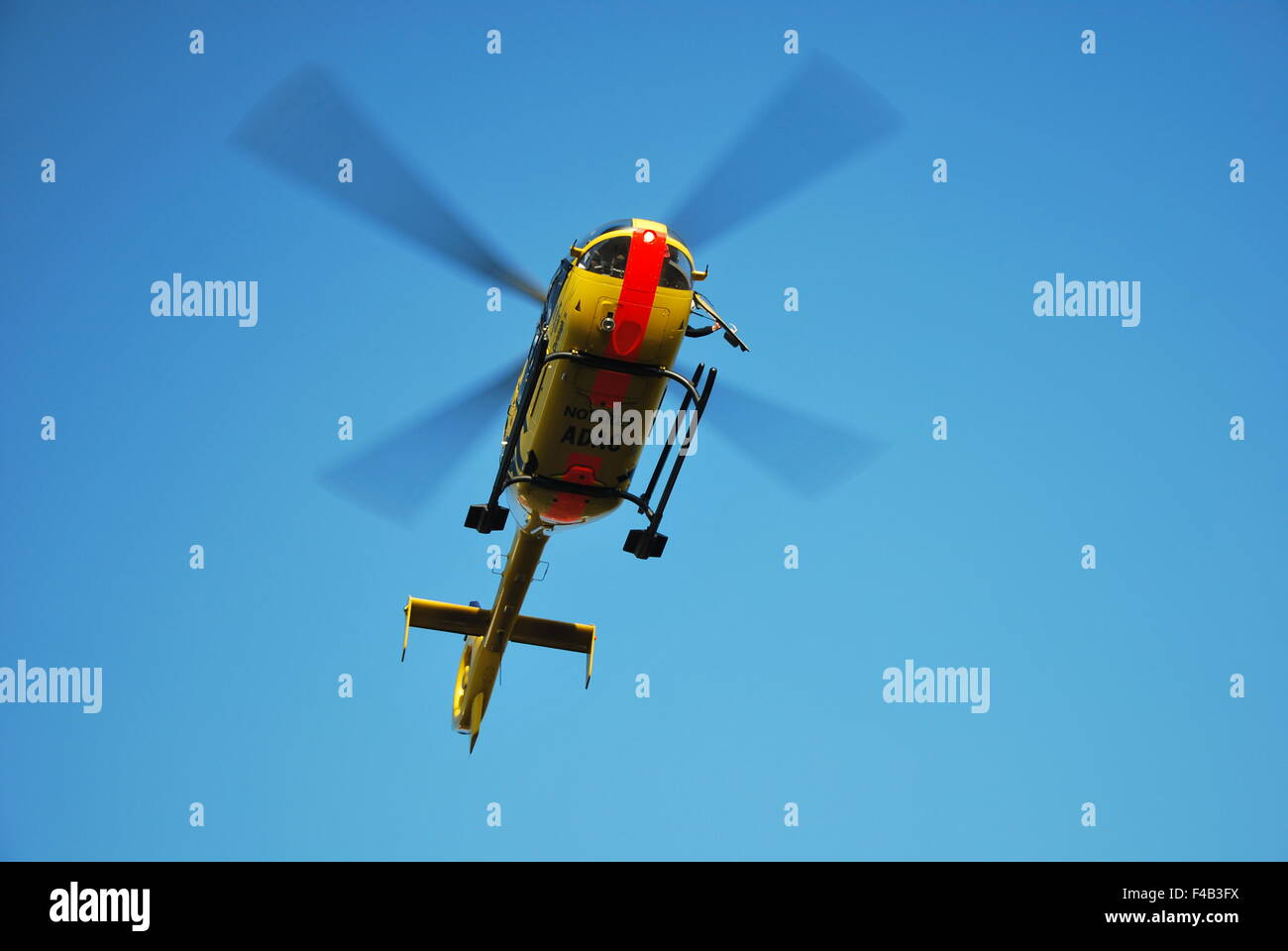 Emergency air ambulances hi-res stock photography and images - Alamy