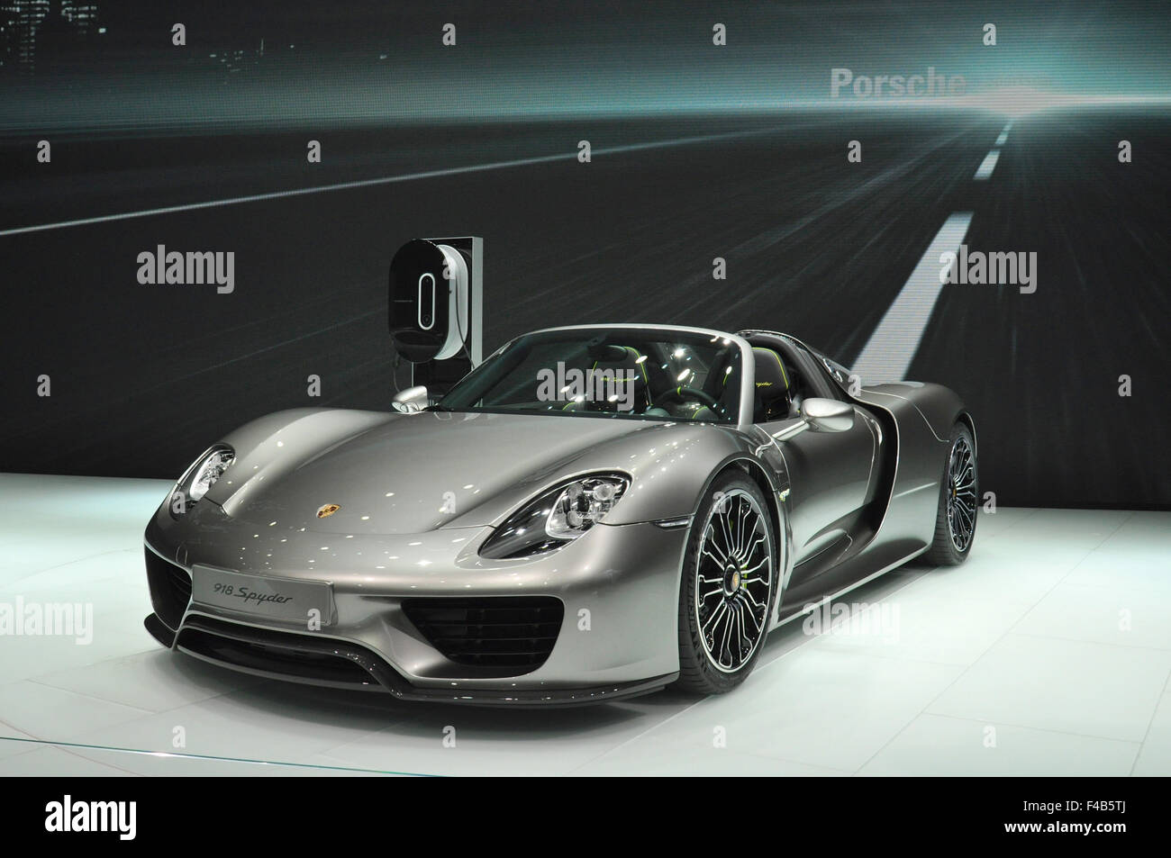 Porsche spyder hi-res stock photography and images - Alamy