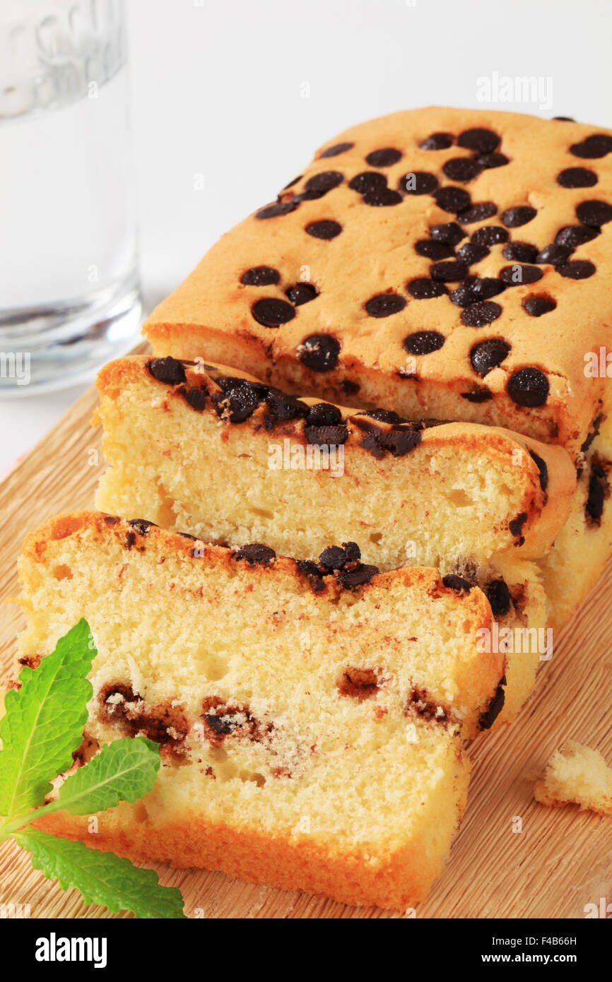 sponge cake topped with chocolate chips Stock Photo - Alamy