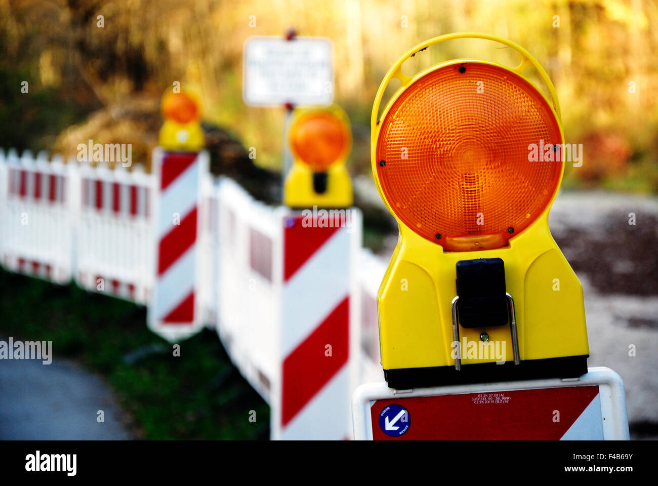 Building barrier hi-res stock photography and images - Alamy