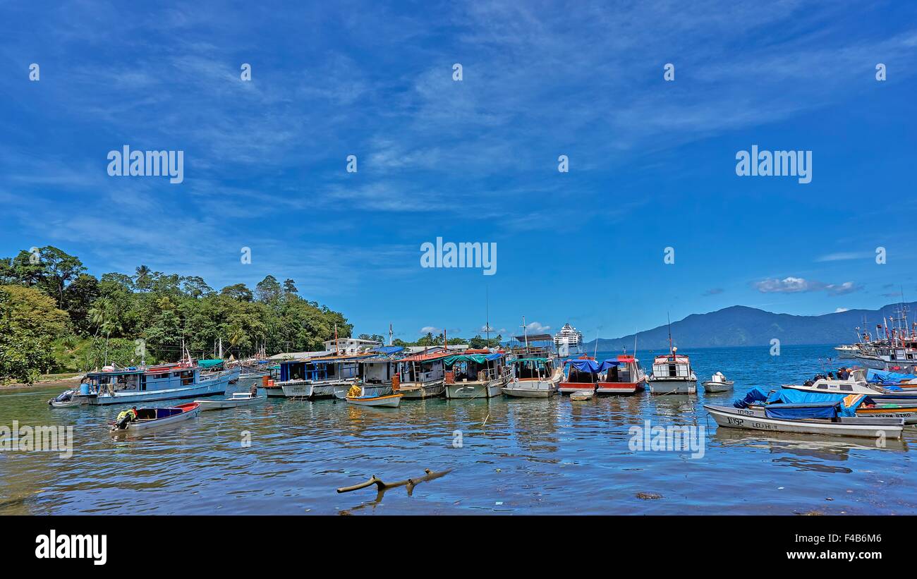 Alotau PNG Papua New Guinea Harbour Moored Fishing Boats Boat Tourism ...