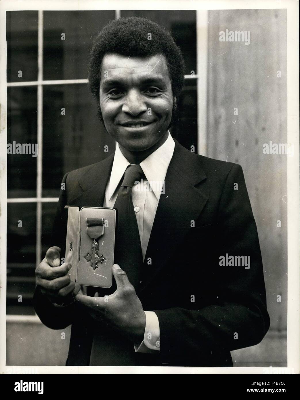 1972 - Kenny Lynch at the Palace: Cockney singer-actor Kenny Lynch ...