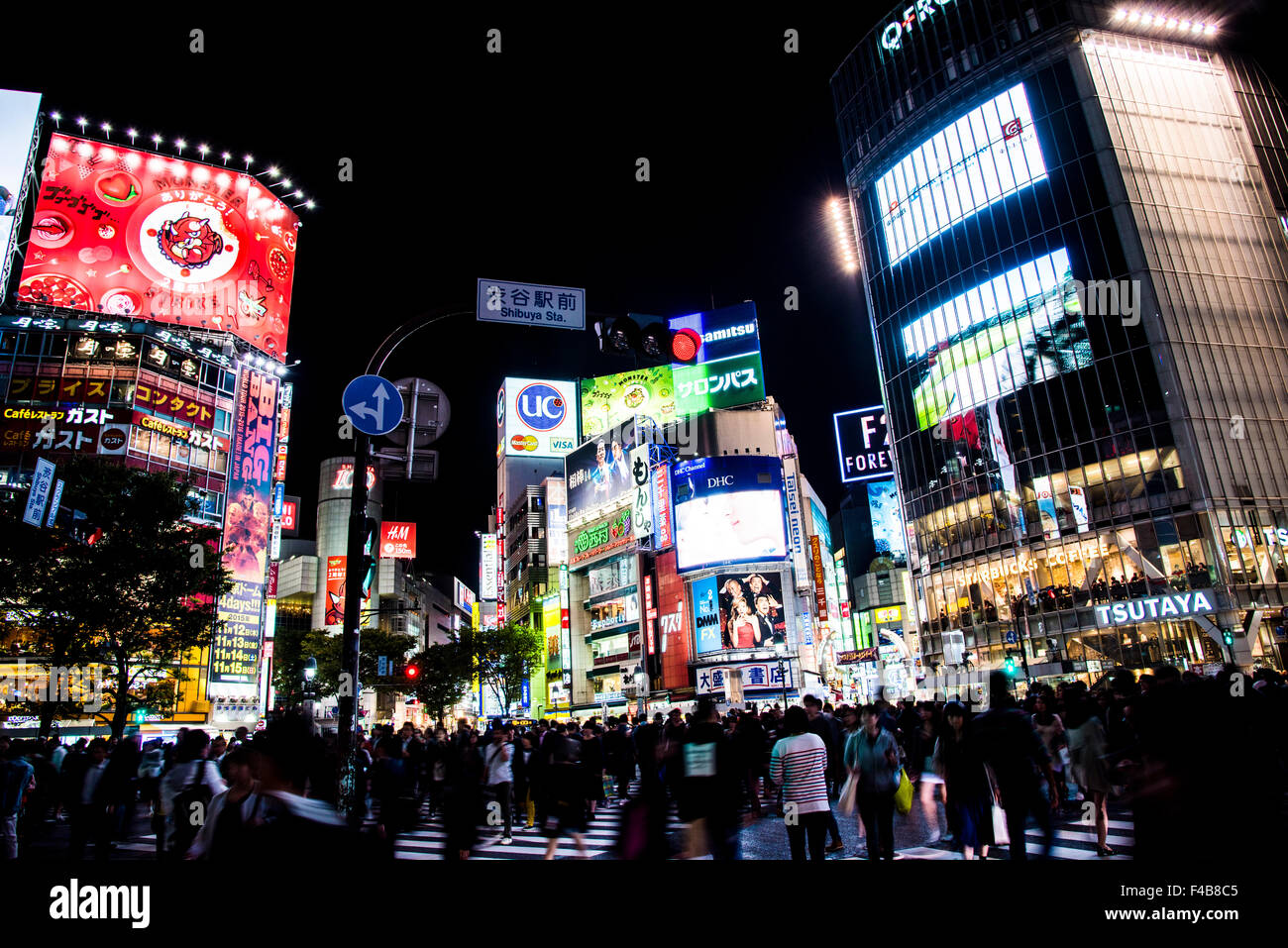 Slow car tokyo hi-res stock photography and images - Alamy
