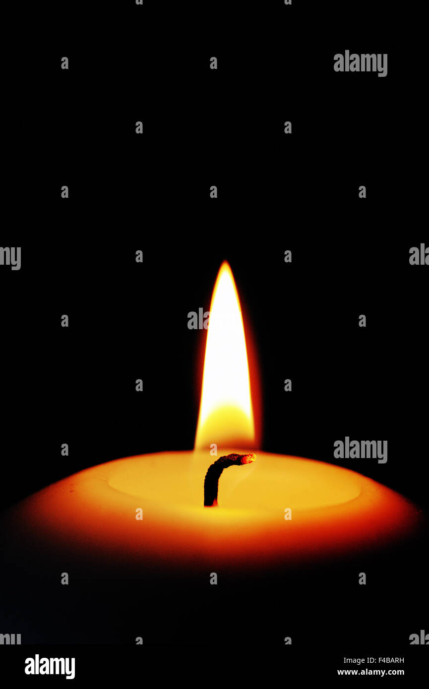 Candlelight atmosphere hi-res stock photography and images - Alamy