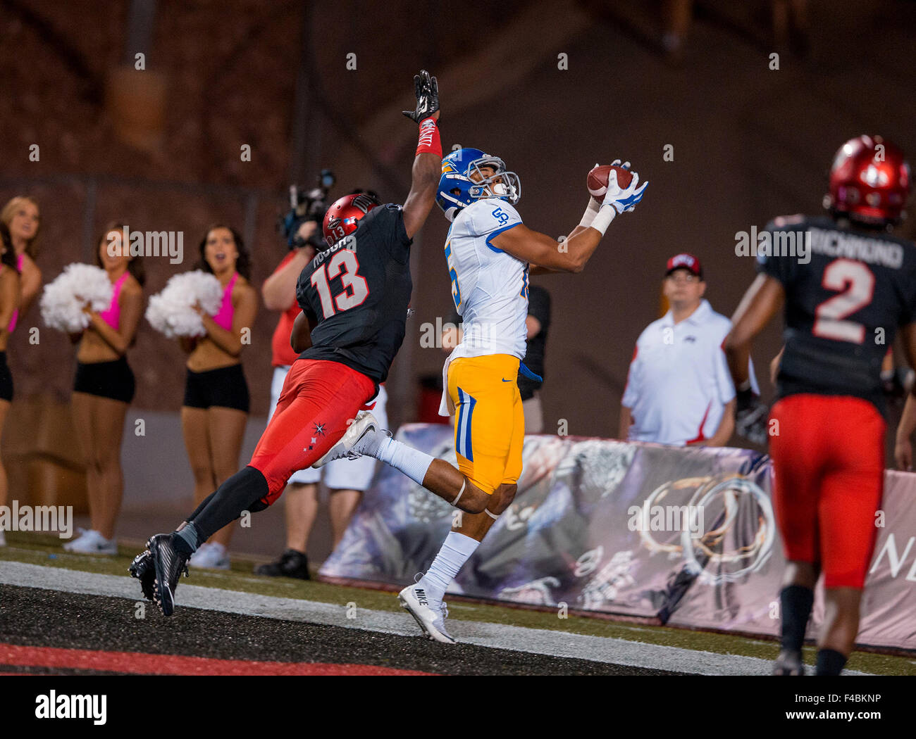 Las Vegas, NV, USA. 10th Oct, 2015. San Jose State wide receiver (15 ...