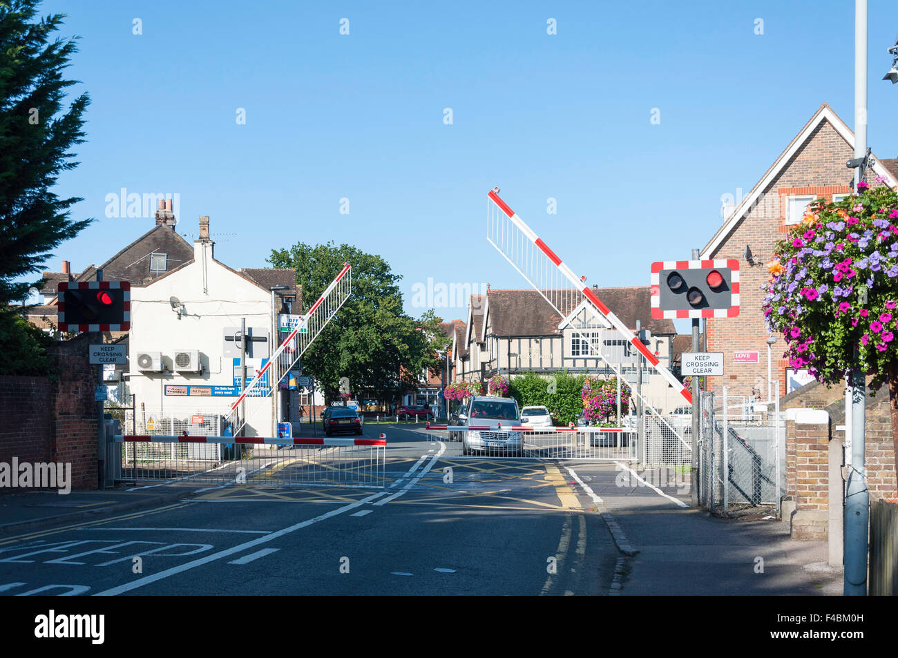 Railway crossing barriers working at Datchet Railway Station, High ...