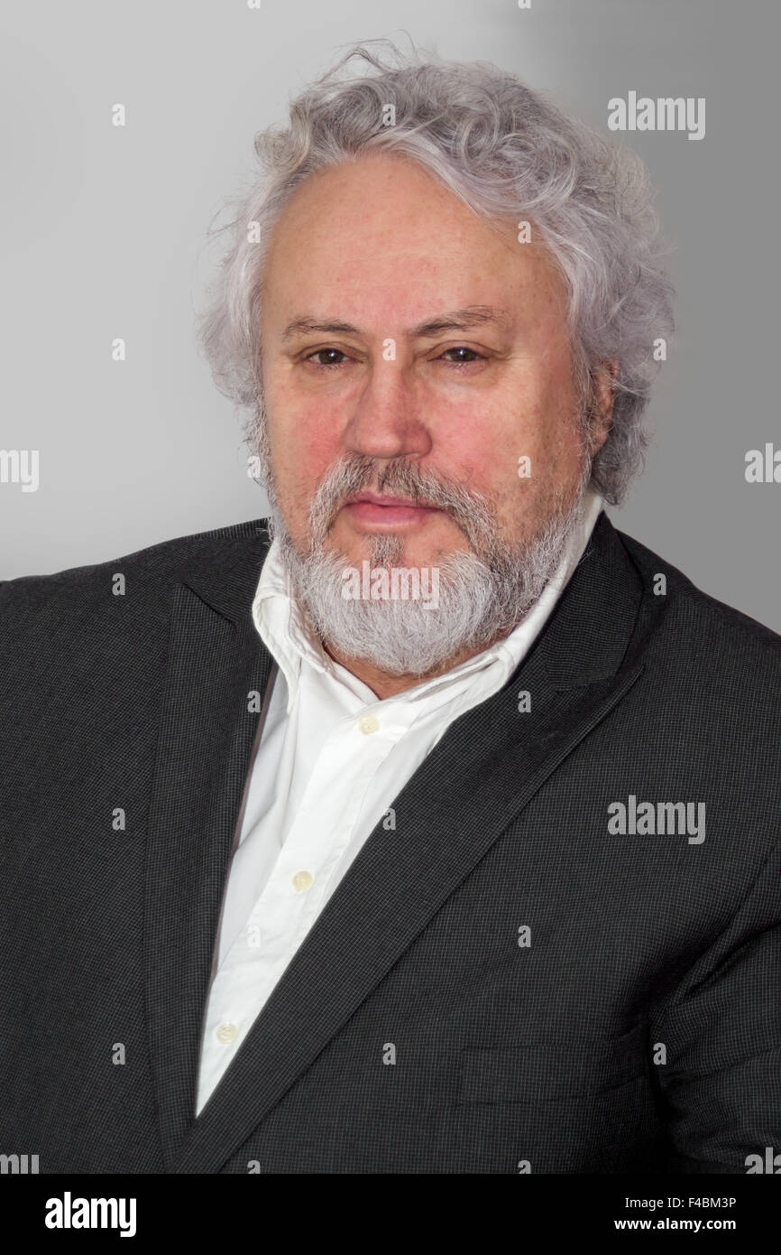 Kind faces hi-res stock photography and images - Alamy