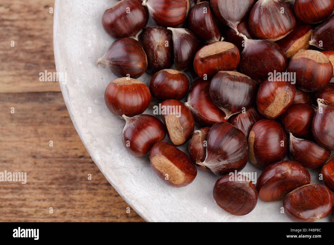 Preparing water chestnuts hi-res stock photography and images - Alamy