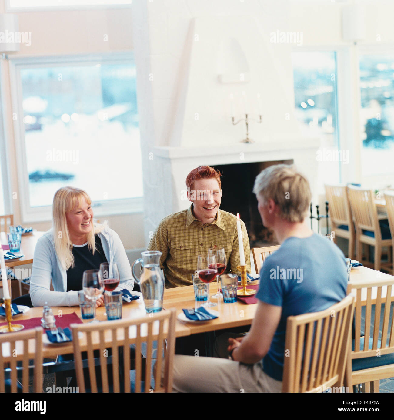 Friends sit table drink coffee hi-res stock photography and images - Alamy
