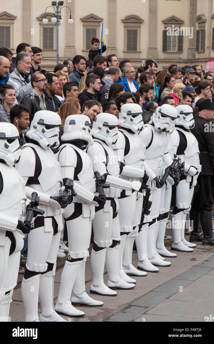Stormtrooper soldier hi-res stock photography and images - Alamy