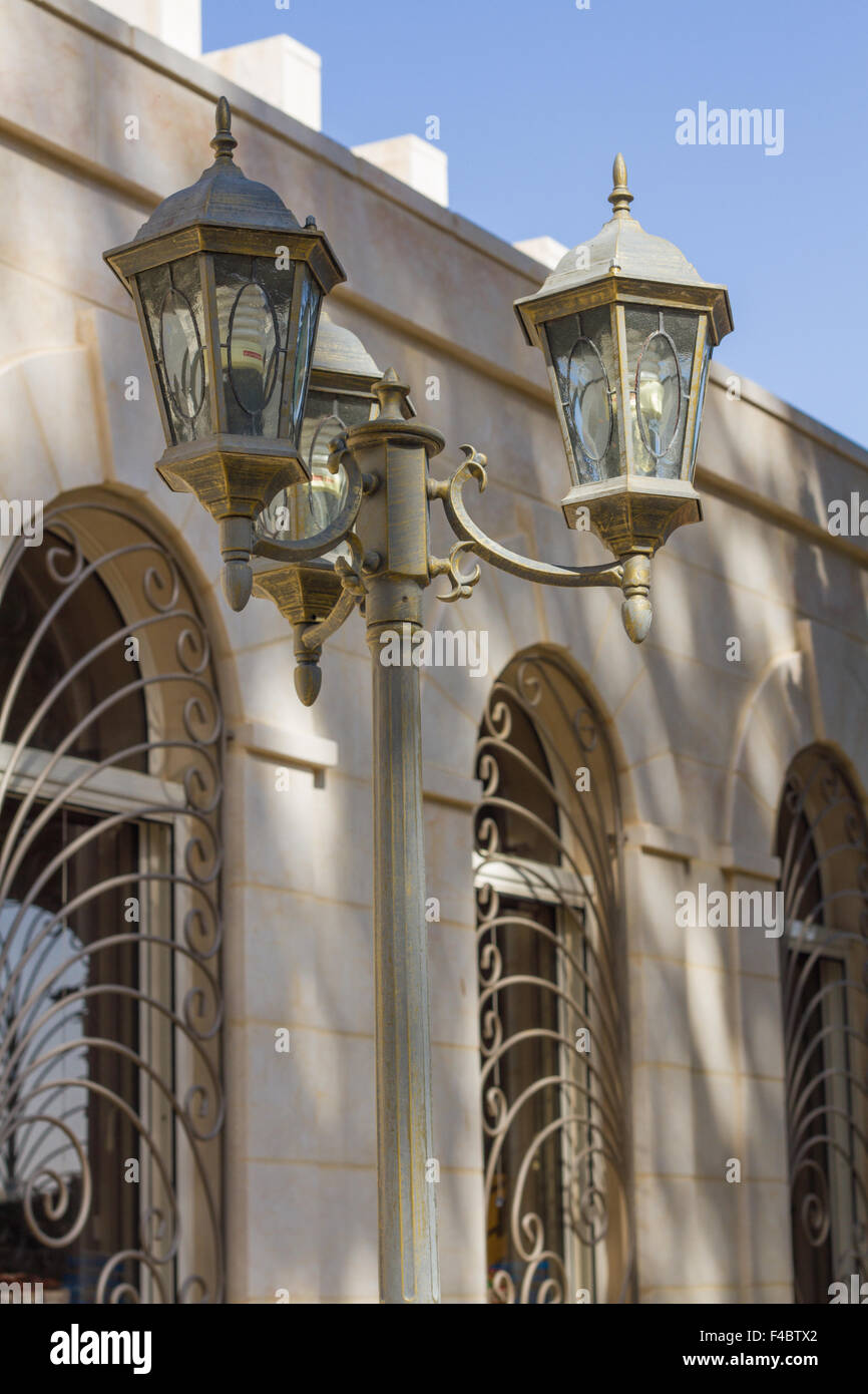 Double streetlight hi-res stock photography and images - Alamy