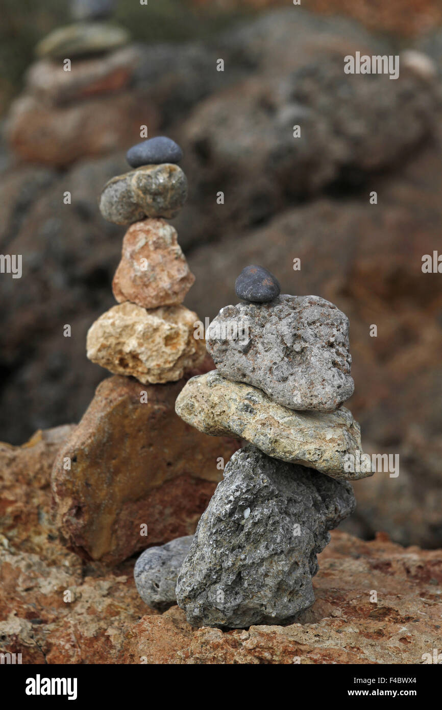 Balance stein hi-res stock photography and images - Alamy