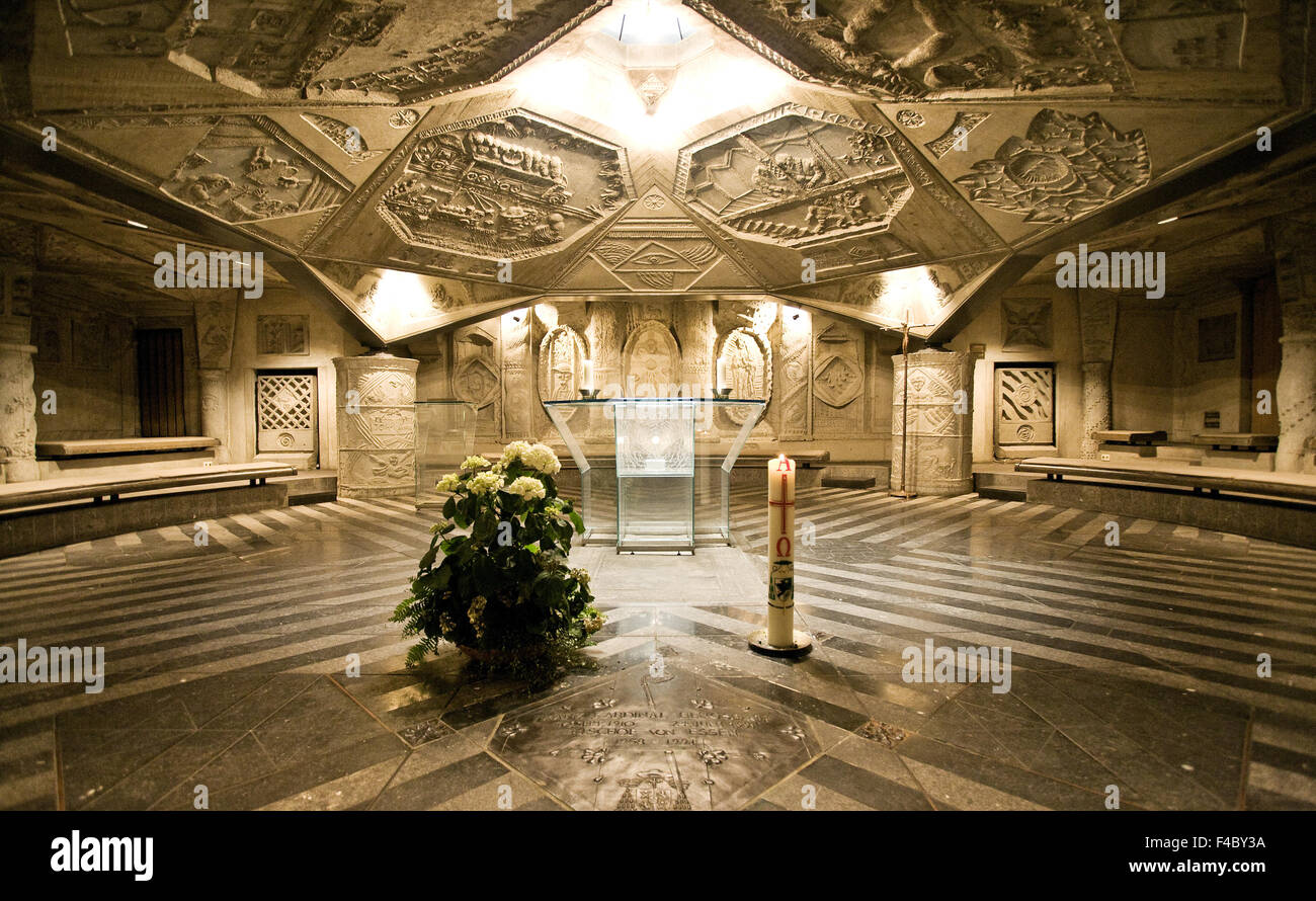 Essen dom cathedral hi-res stock photography and images - Alamy