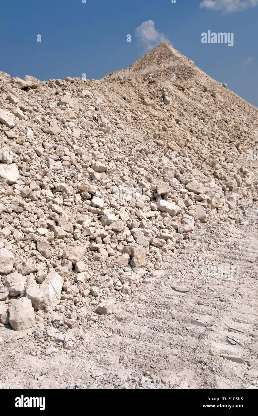 high mound of waste Stock Photo - Alamy