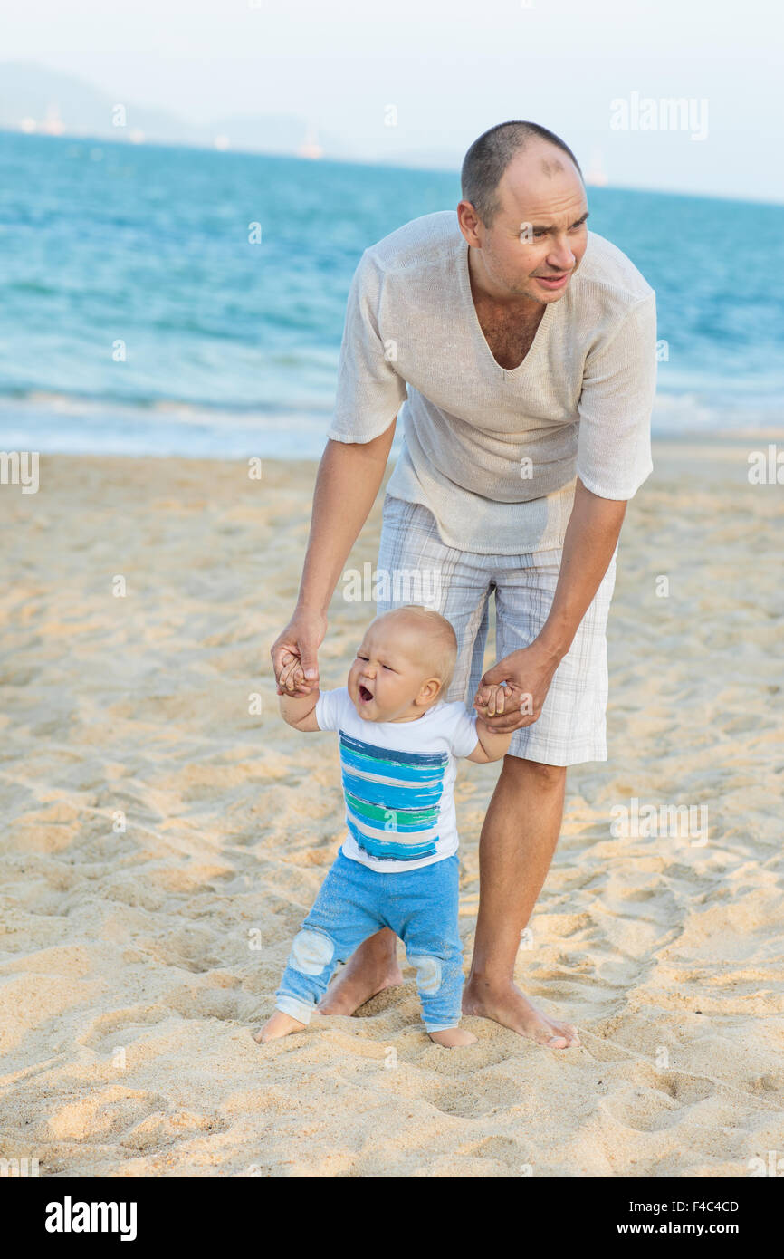 Infant first steps hi-res stock photography and images - Alamy
