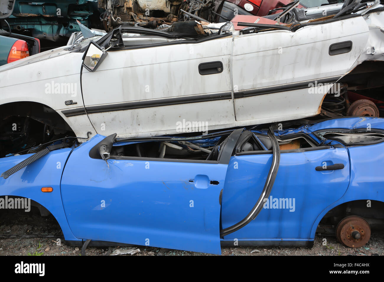 Auto salvage yard hi-res stock photography and images - Alamy