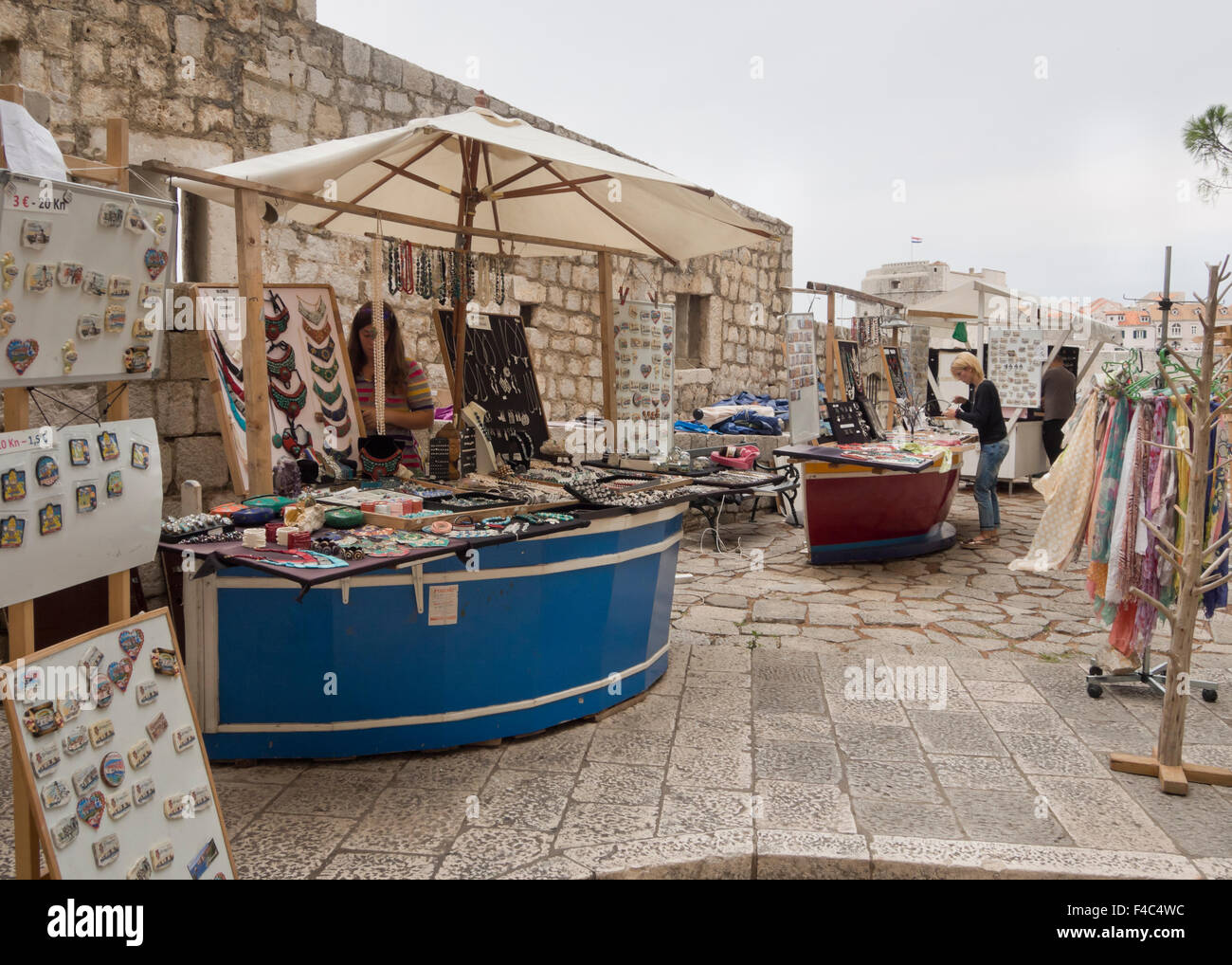 Souvenir counter hi-res stock photography and images - Alamy