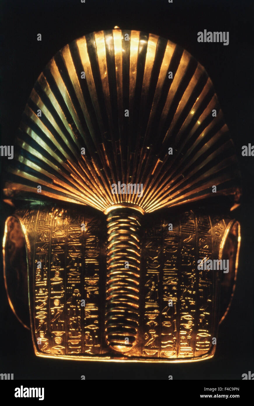 Ancient egyptian death mask hi-res stock photography and images - Alamy