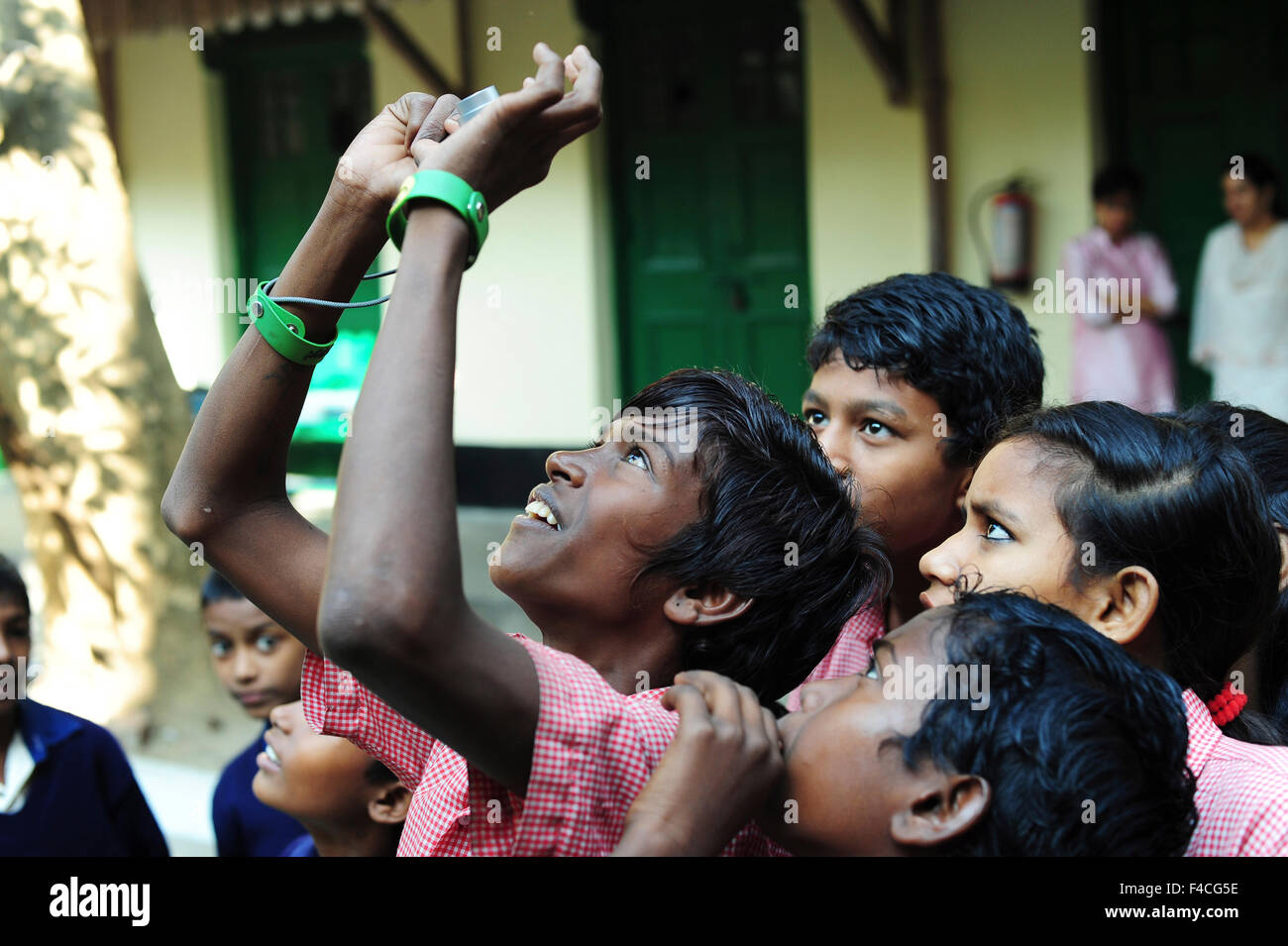 Children playing calcutta hi-res stock photography and images - Alamy