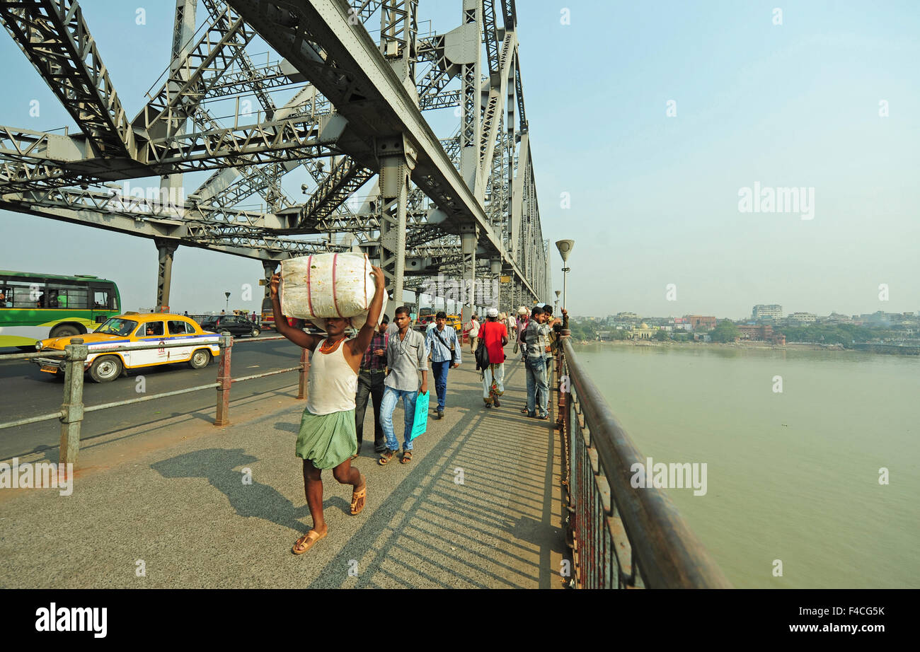 Howrah Bus Station High Resolution Stock Photography and Images - Alamy