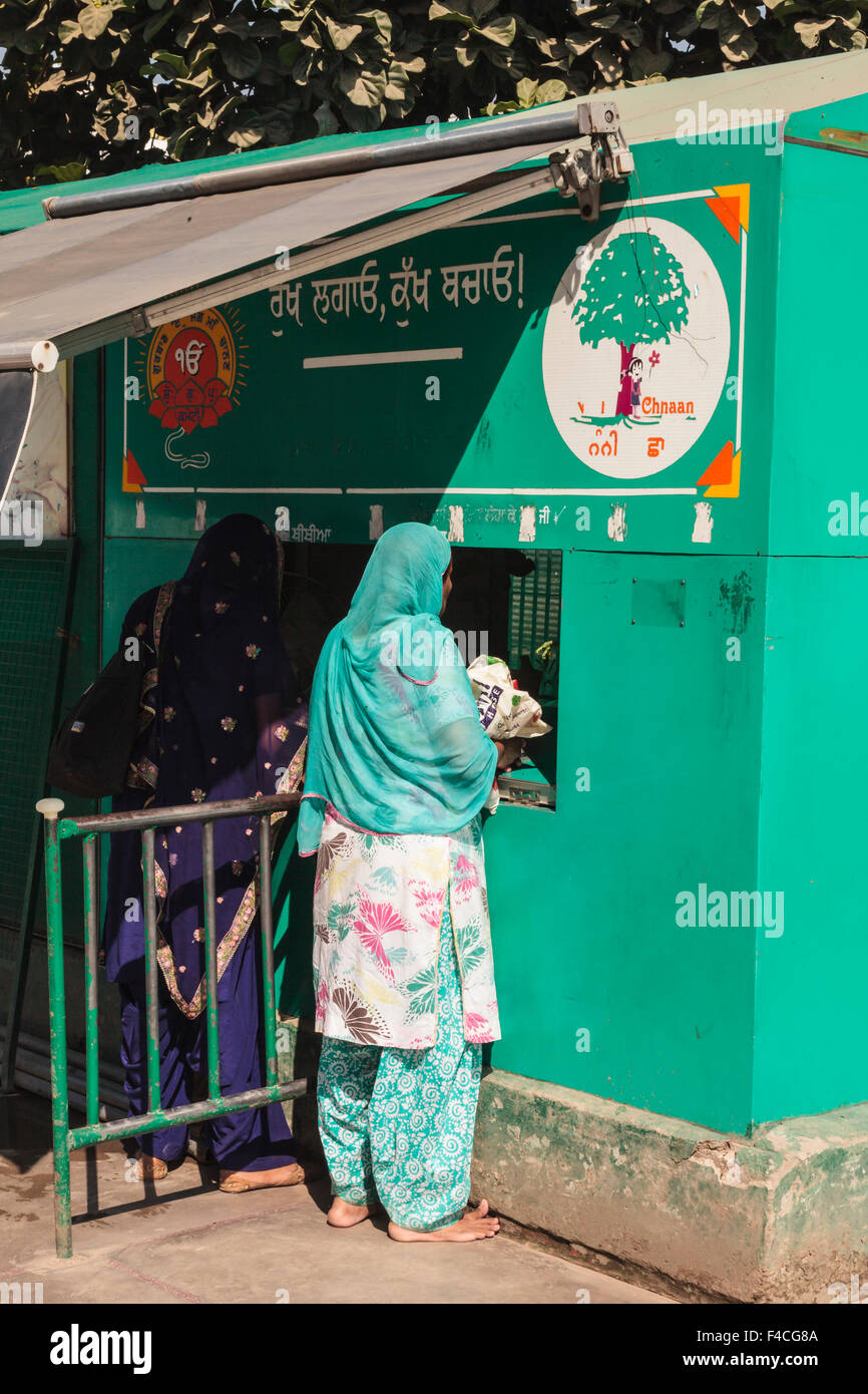 Information booth hi-res stock photography and images - Alamy