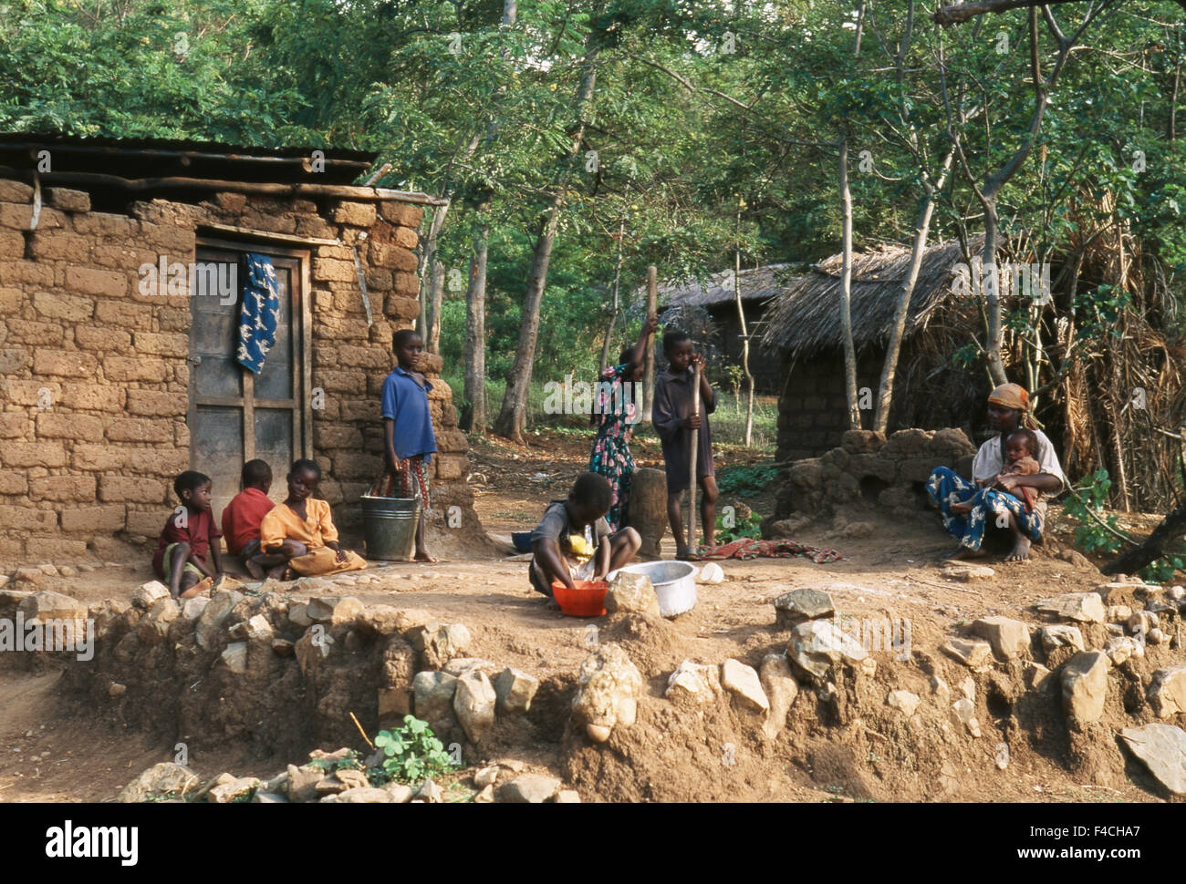 Mother children rural hi-res stock photography and images - Alamy
