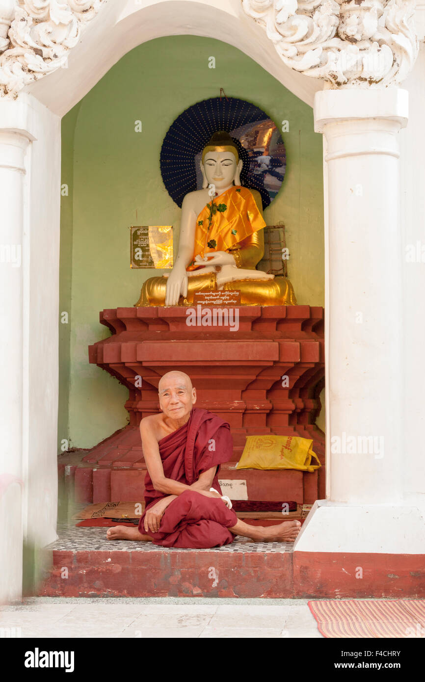 Buddhist Monk. Resting at Shwedagon Pagoda, Yangon. Myanmar Stock Photo ...