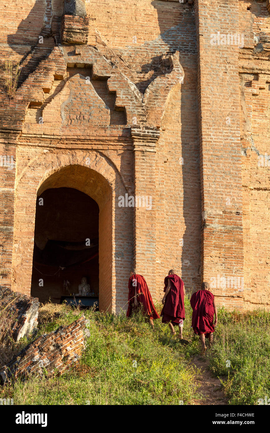 Myanmar Taj Mahal. Unfinished Pagoda. Buddhist Monks. Mandalay. Myanmar ...