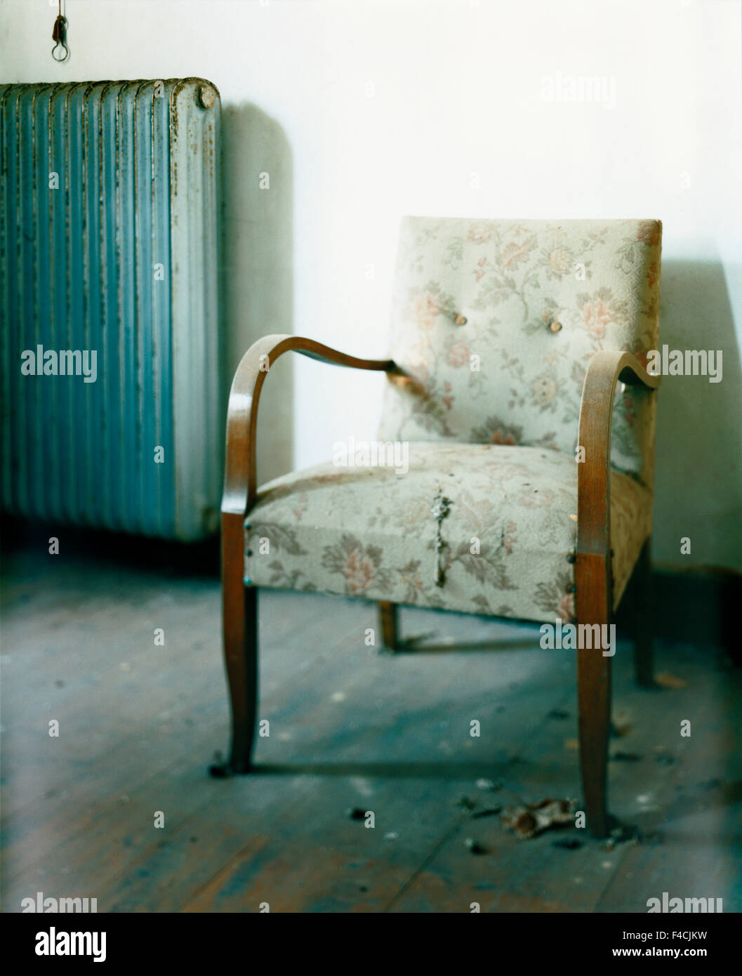 A Worn Chair Stock Photo - Alamy