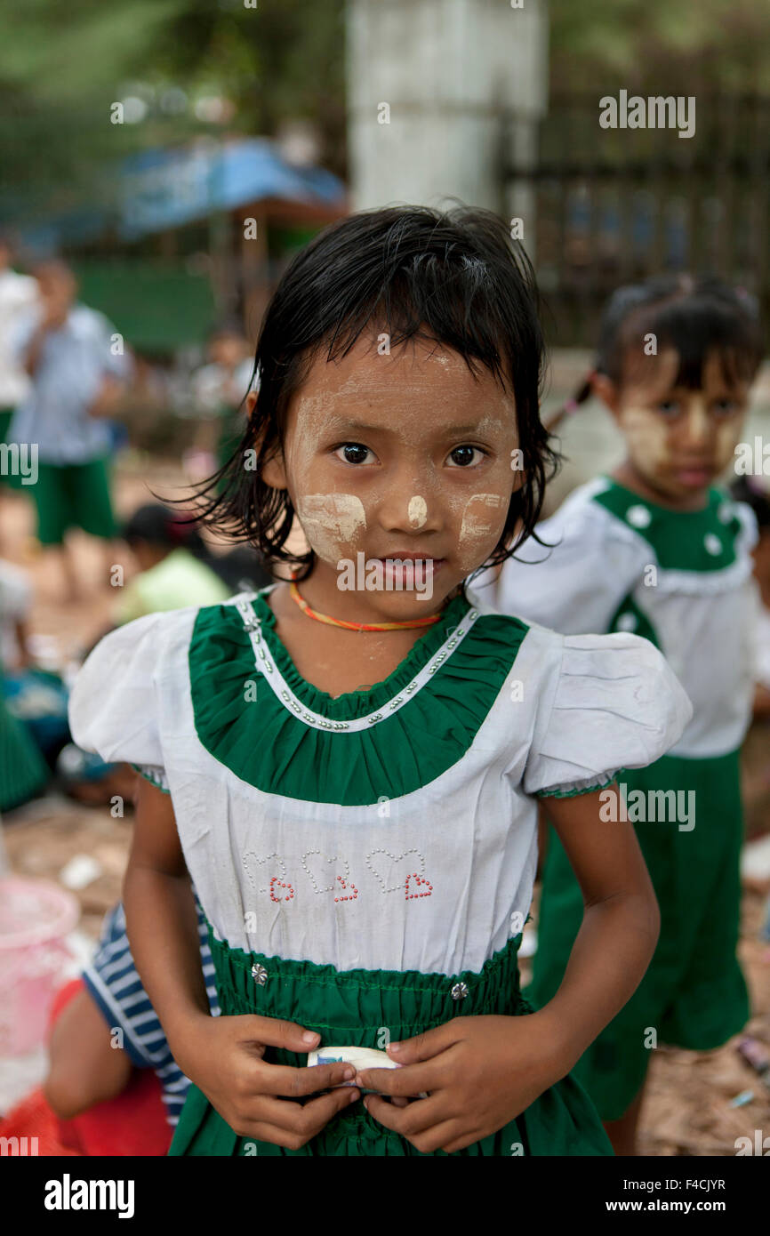 School girl. Thanlyin. Myanmar Stock Photo - Alamy