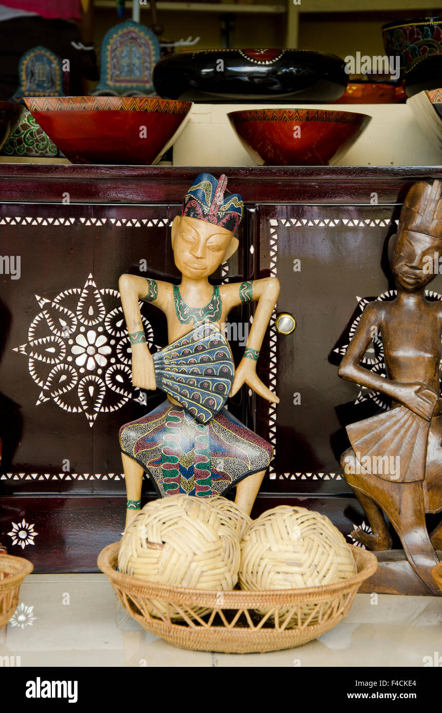 Indonesia, Gunnungsari. Popular handicraft village of Sesela Art Market ...