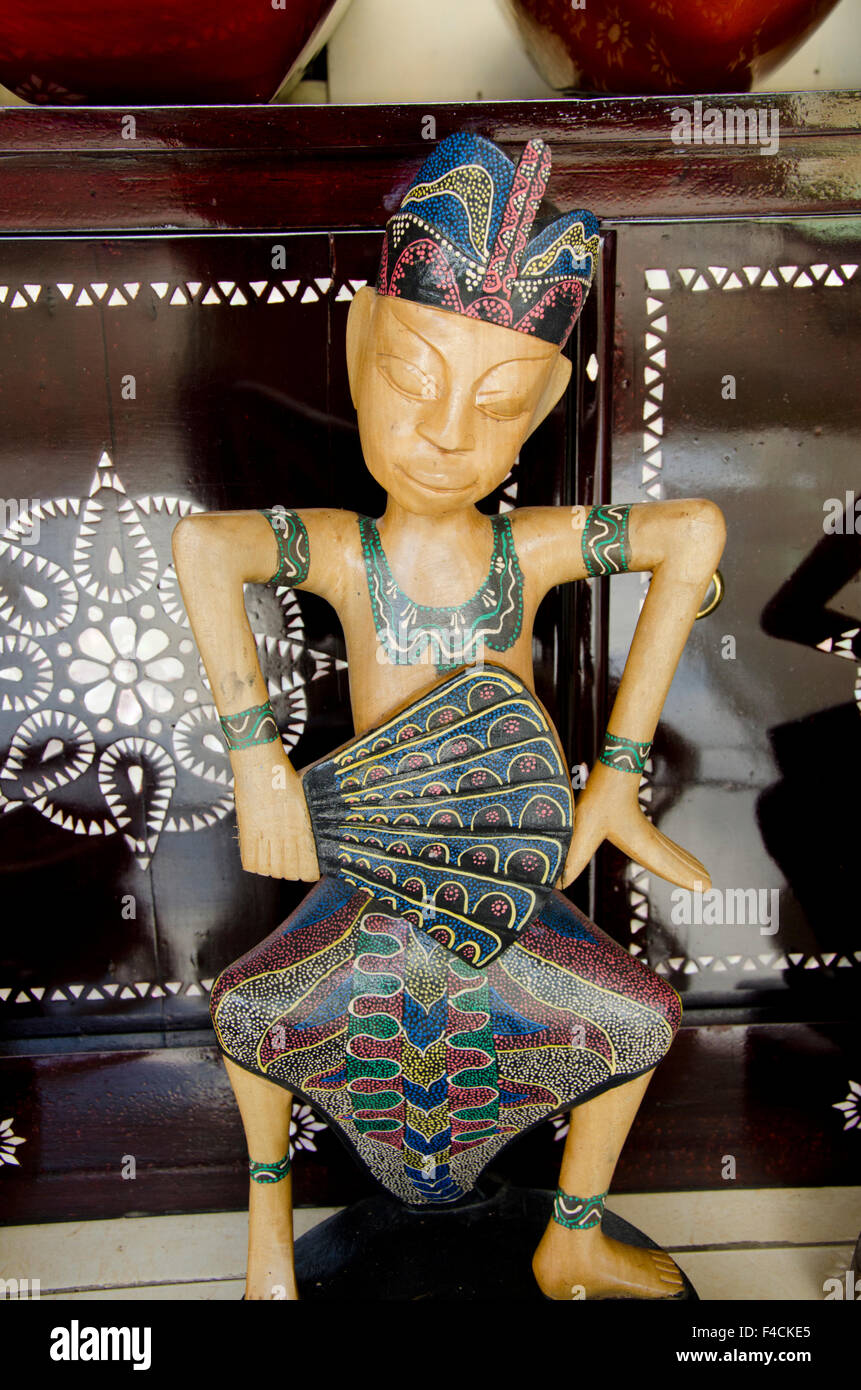 Indonesia, Gunnungsari. Popular handicraft village of Sesela Art Market ...