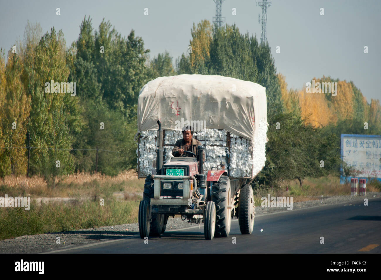 Cotton wagon hi-res stock photography and images - Alamy