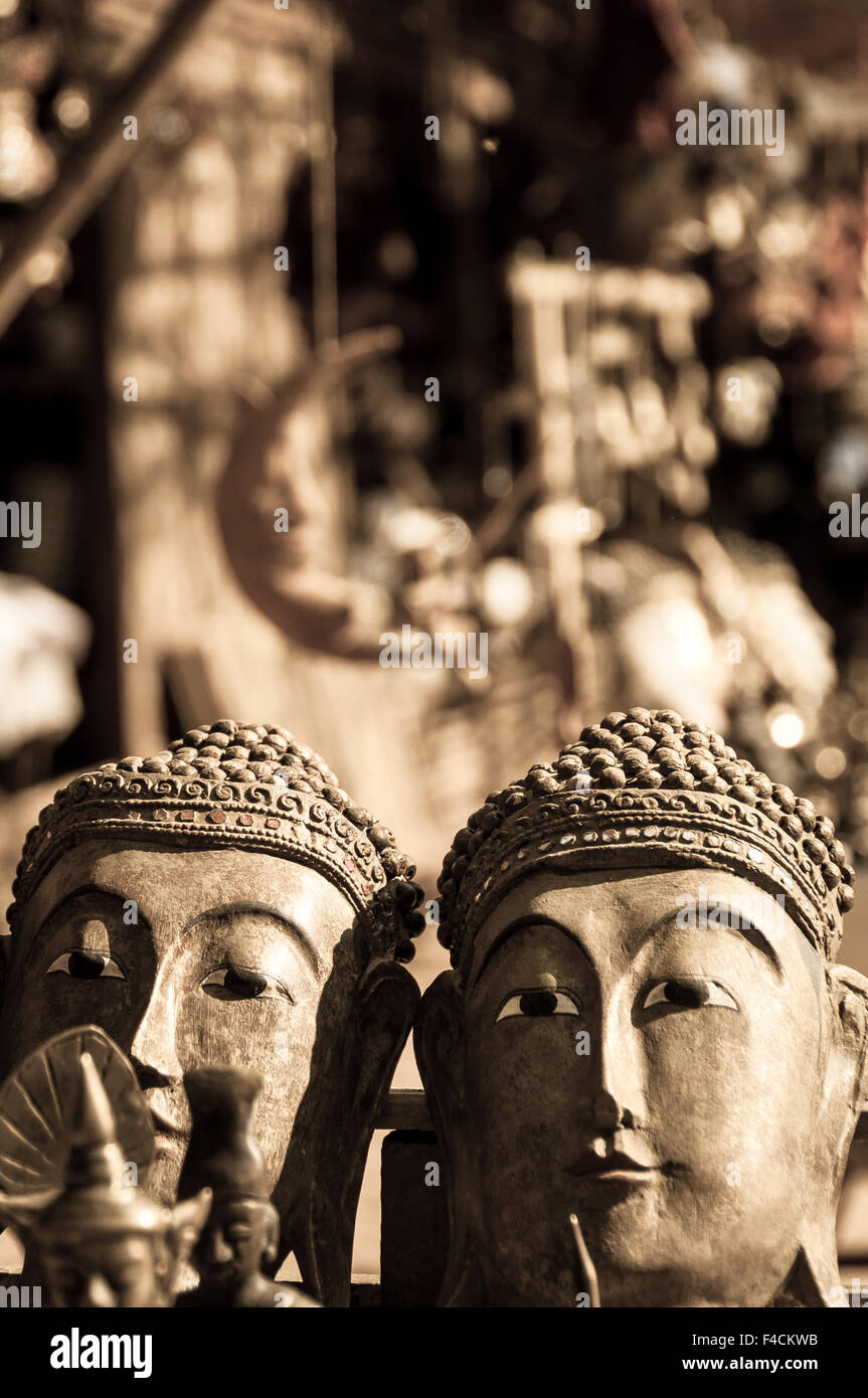 Two buddha heads hi-res stock photography and images - Alamy