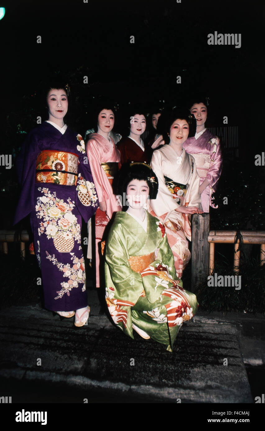 Stage geisha hi-res stock photography and images - Alamy