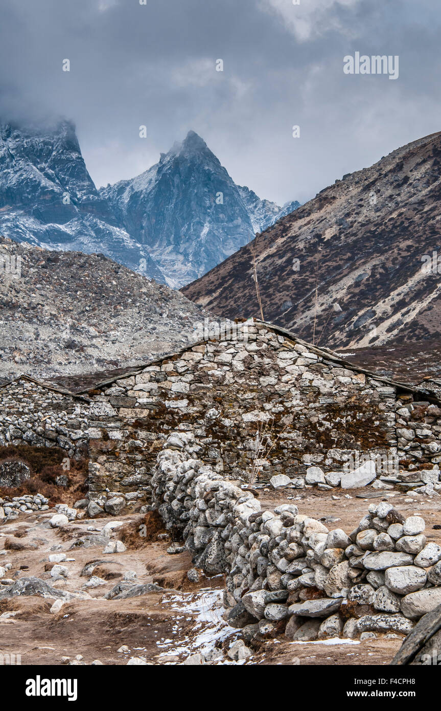 Stone Walls and hut, Pheriche, Nepal Stock Photo - Alamy