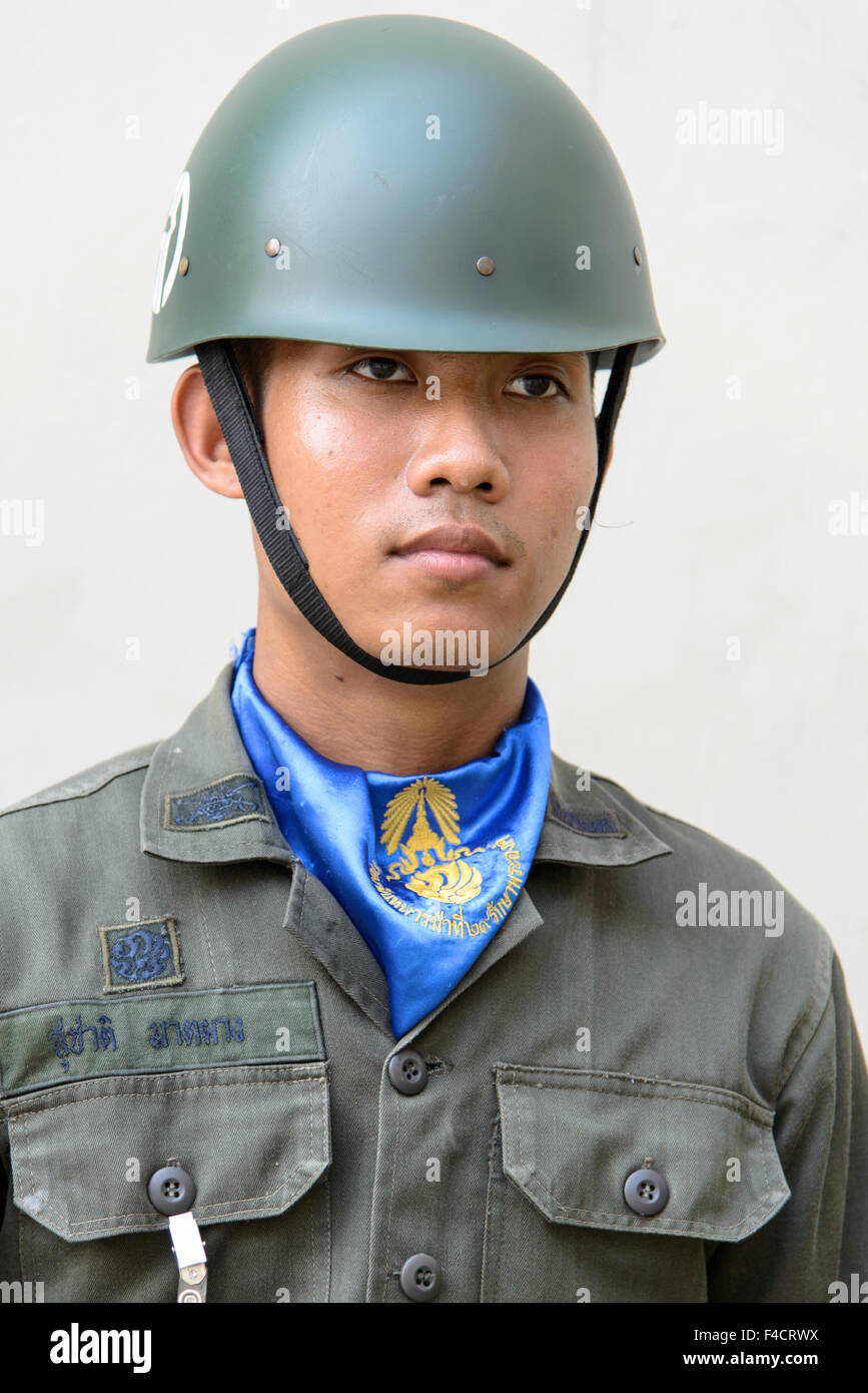 Thailand, Bangkok. Soldier at Grand Palace Stock Photo - Alamy