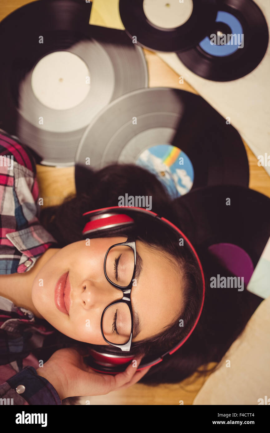 Listen music hi-res stock photography and images - Alamy