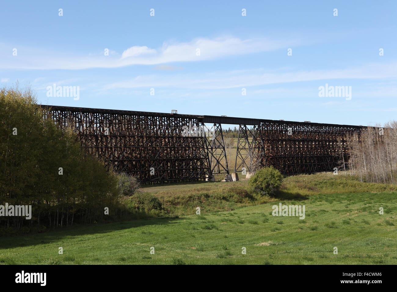 Train wood wooden beams High Resolution Stock Photography and Images ...