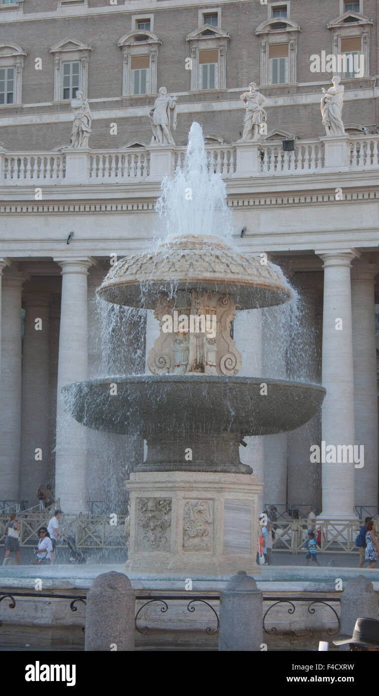 Water fountain at the Vatican City Stock Photo - Alamy