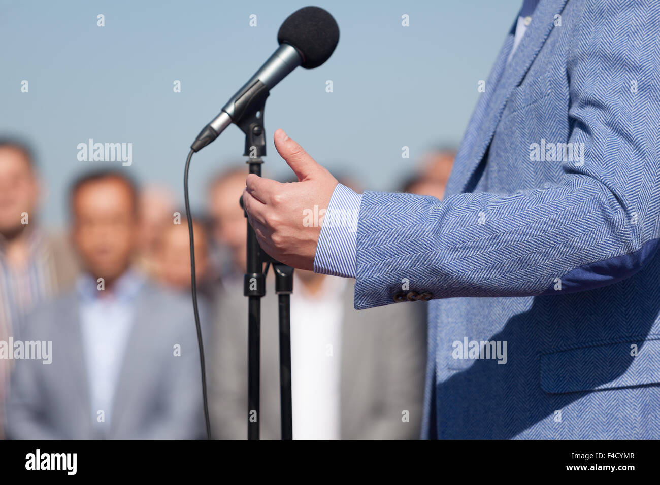 Audience question microphone hi-res stock photography and images - Alamy