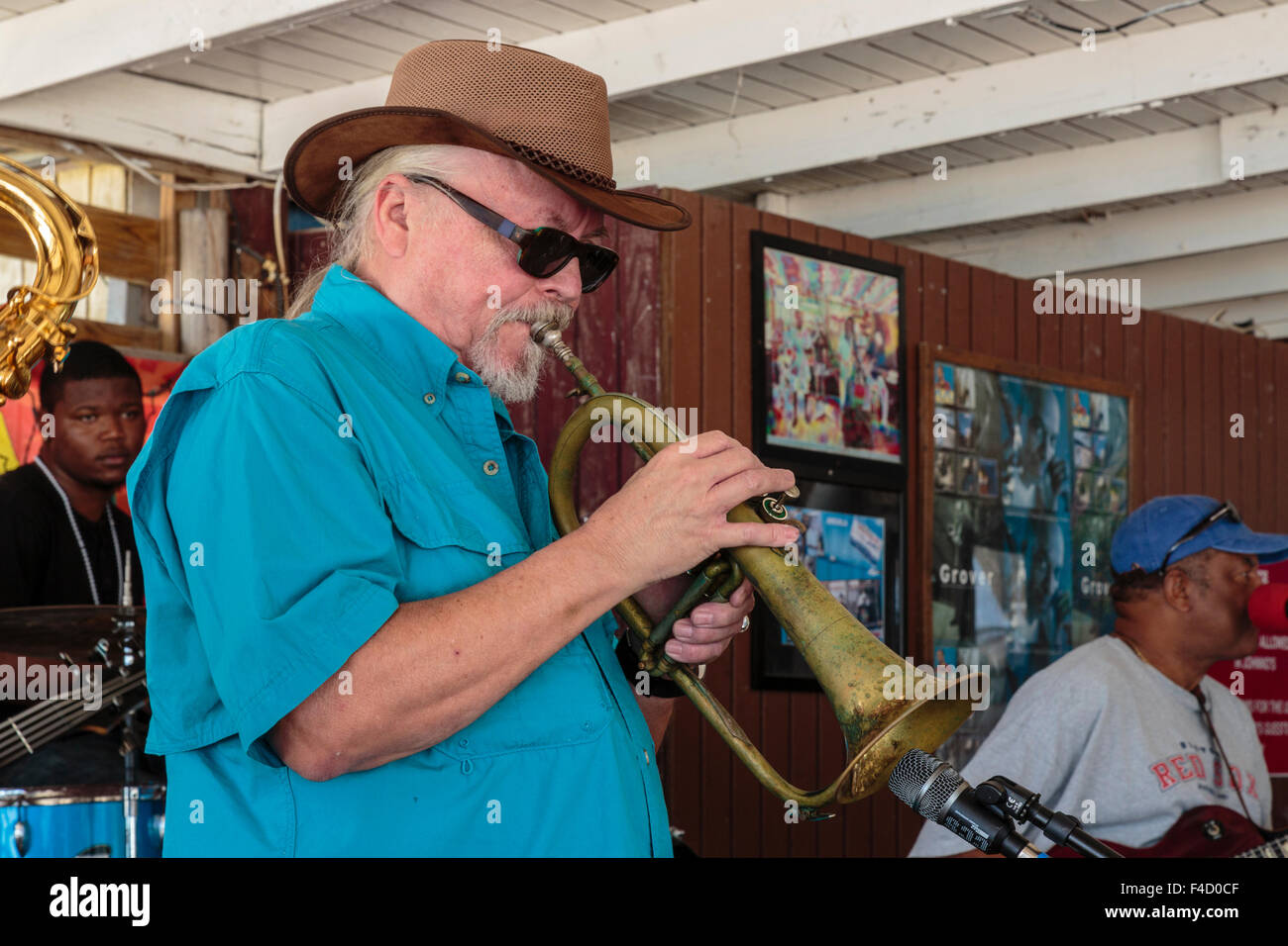 Beach band hi-res stock photography and images - Alamy
