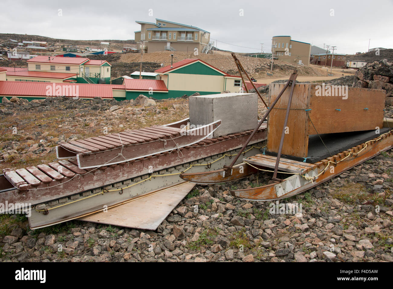 Inuit print making hi-res stock photography and images - Alamy
